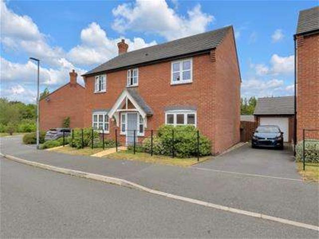 4 Bedroom Detached House