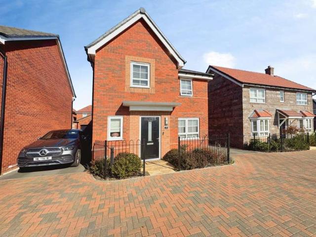 4 Bedroom Detached House