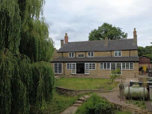 4 Bedroom Detached House