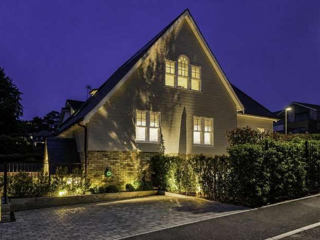 4 Bedroom Detached House
