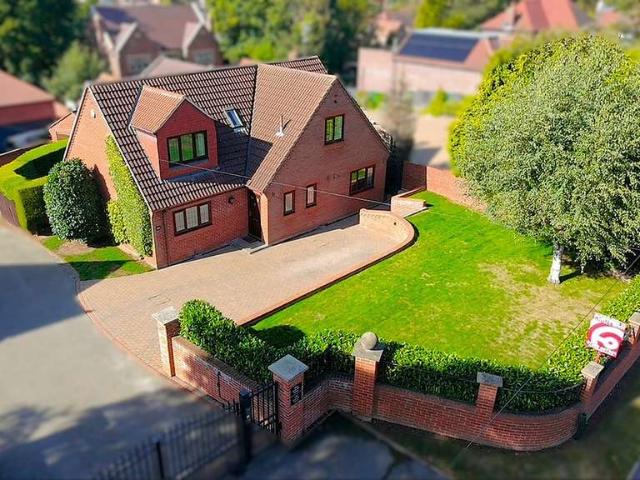4 Bedroom Detached House
