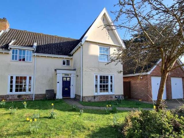 4 Bedroom Detached House