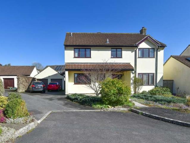 4 Bedroom Detached House