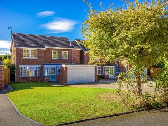 4 Bedroom Detached House