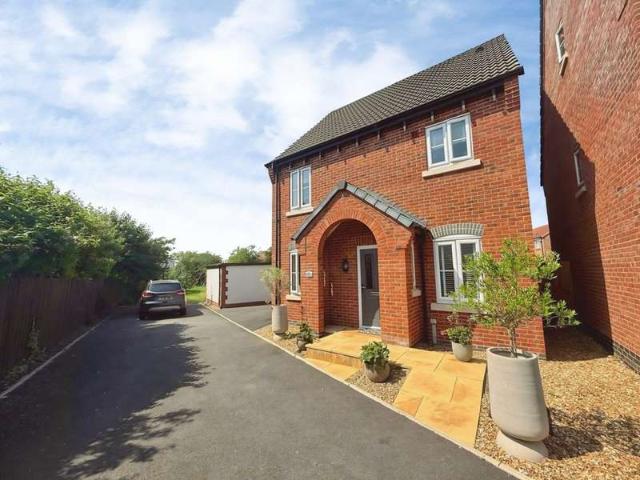 4 Bedroom Detached House