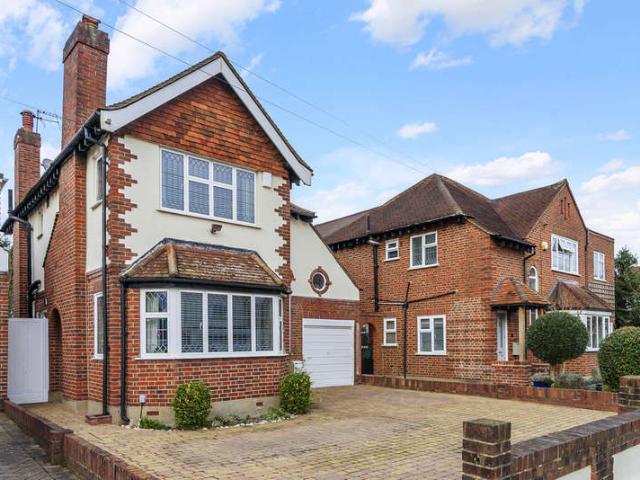 4 Bedroom Detached House