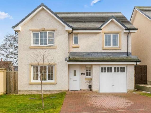 4 Bedroom Detached House