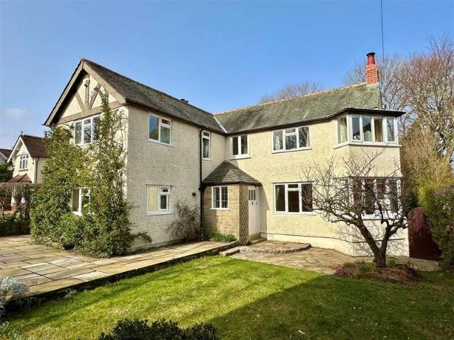4 Bedroom Detached House