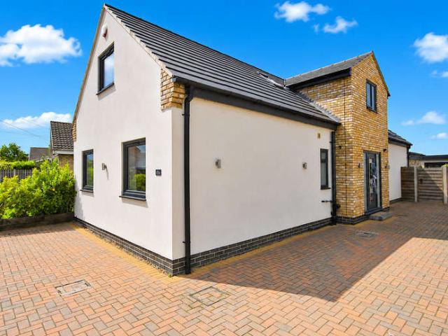 4 Bedroom Detached House