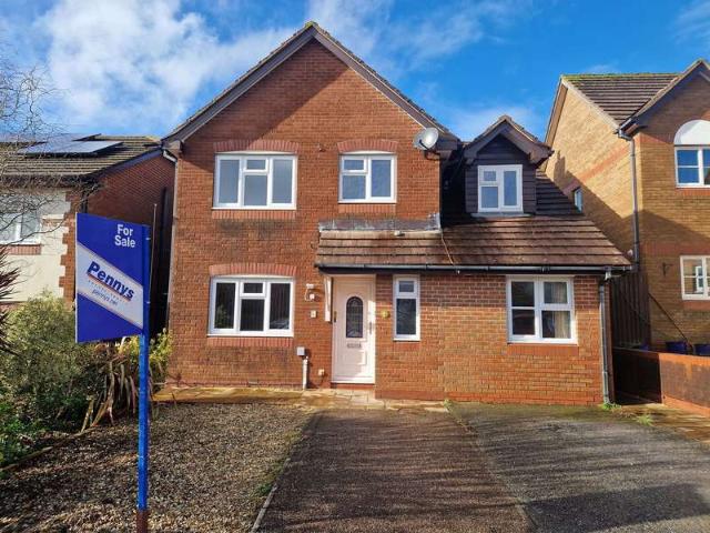 4 Bedroom Detached House