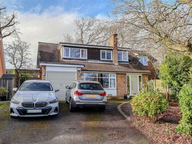 4 Bedroom Detached House