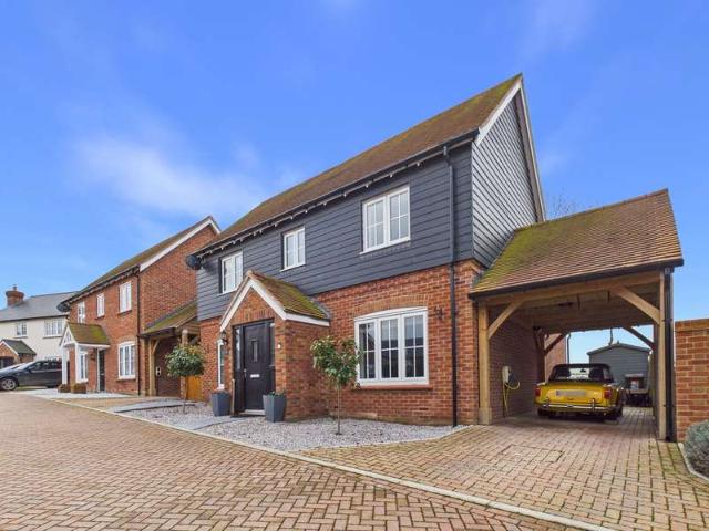 4 Bedroom Detached House