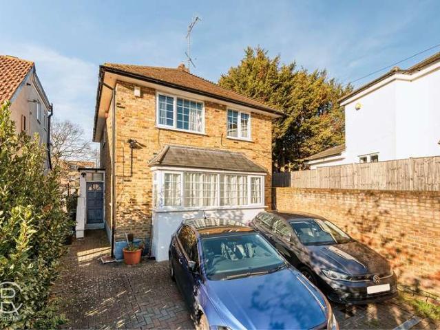 4 Bedroom Detached House