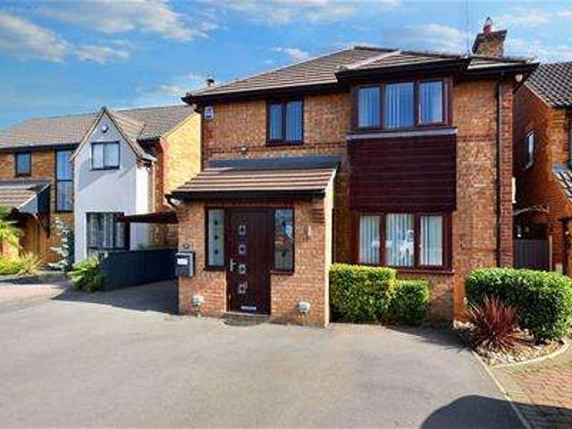 4 Bedroom Detached House