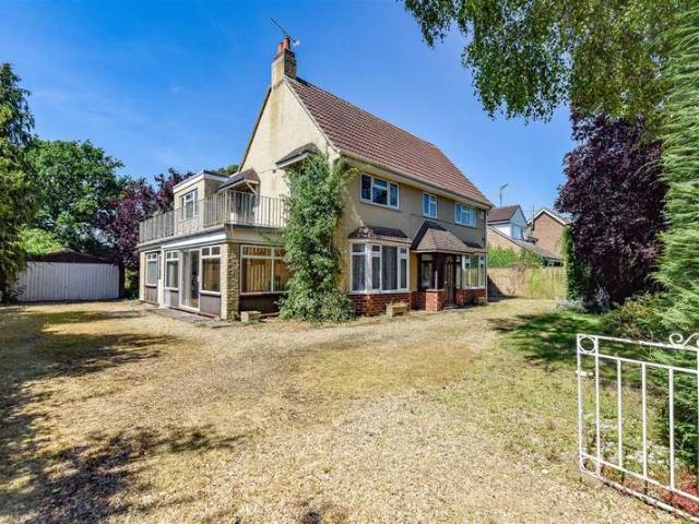 4 Bedroom Detached House