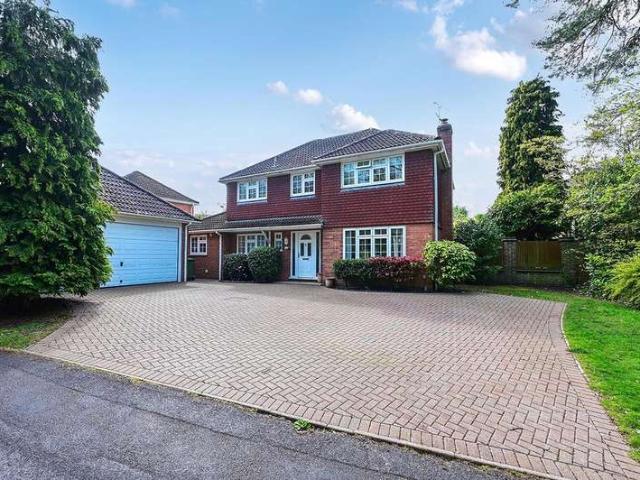 4 Bedroom Detached House