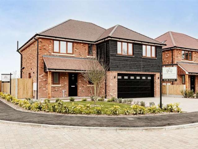 4 Bedroom Detached House