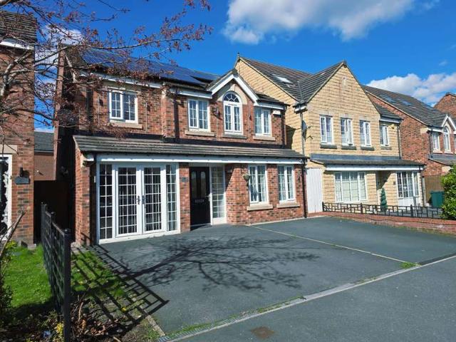 4 Bedroom Detached House