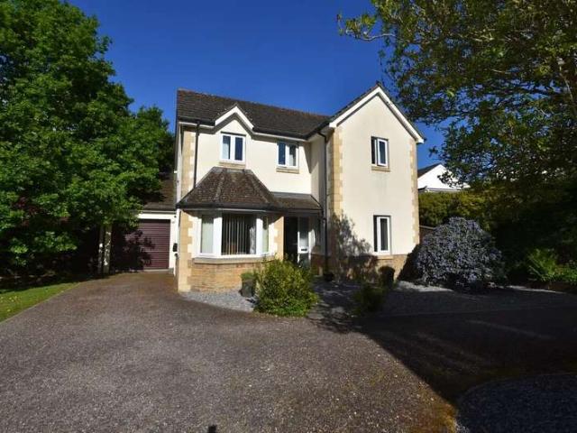 4 Bedroom Detached House