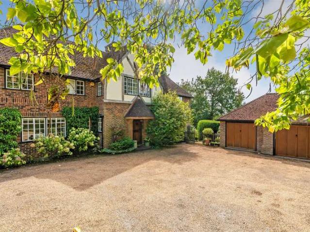 4 Bedroom Detached House