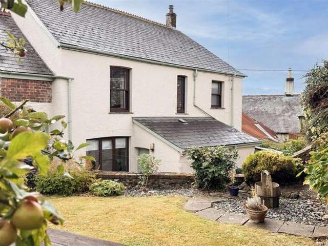 4 Bedroom Detached House