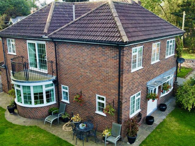 4 Bedroom Detached House