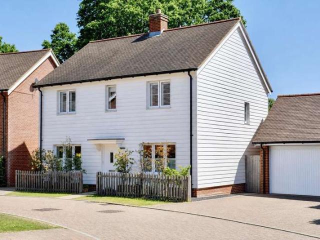 4 Bedroom Detached House