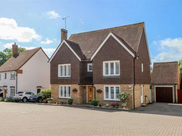 4 Bedroom Detached House