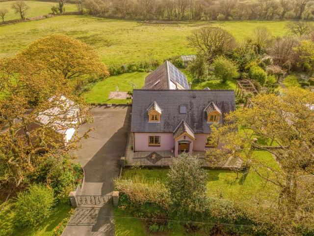 4 Bedroom Detached House