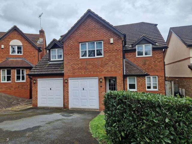 4 Bedroom Detached House