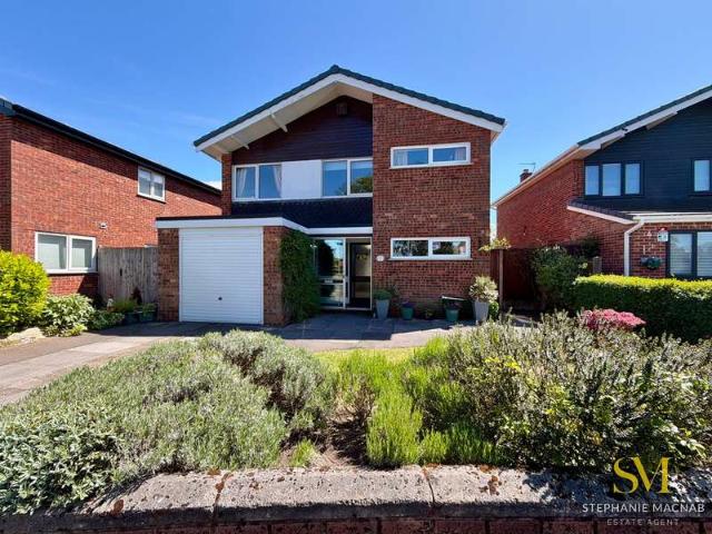 4 Bedroom Detached House