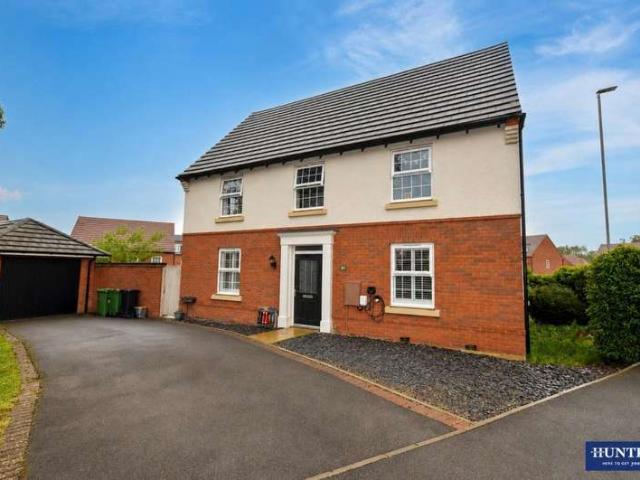 4 Bedroom Detached House