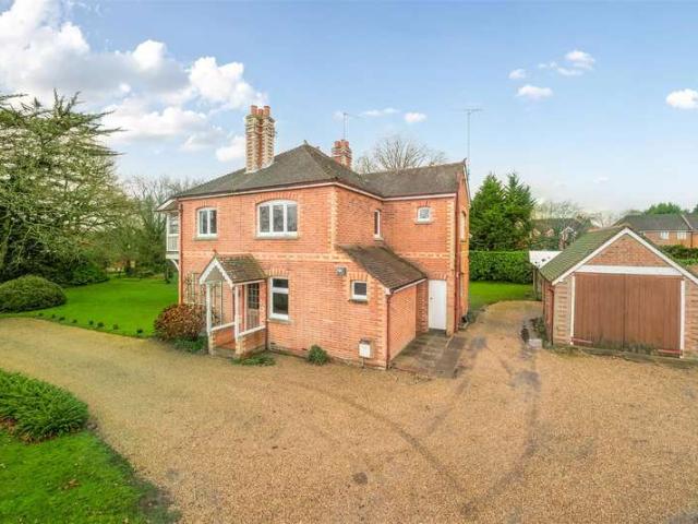 4 Bedroom Detached House