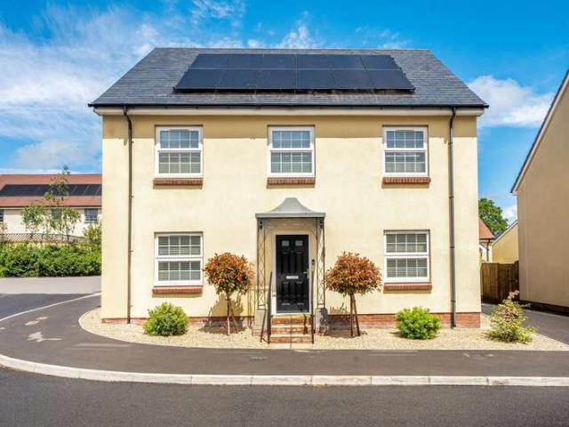 4 Bedroom Detached House