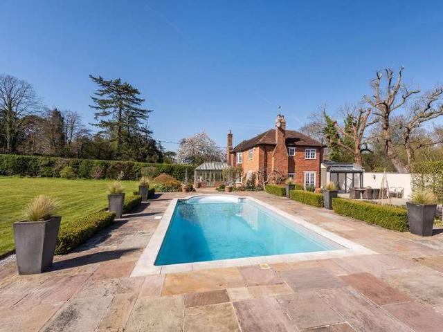 4 Bedroom Detached House