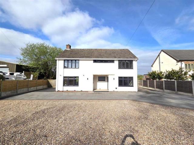 4 Bedroom Detached House