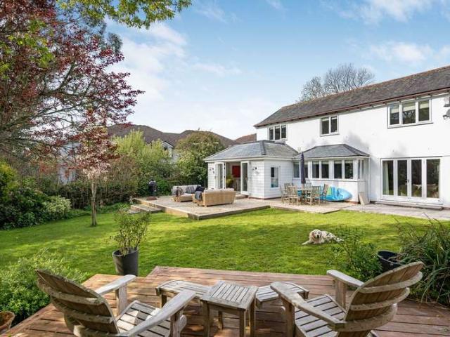 4 Bedroom Detached House