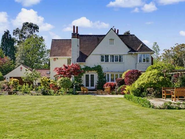 4 Bedroom Detached House