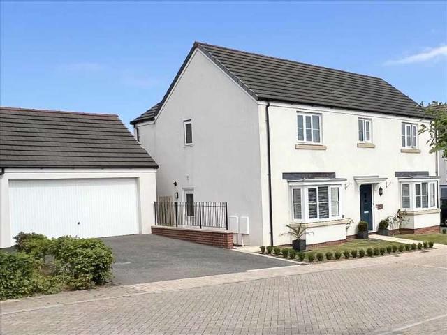 4 Bedroom Detached House