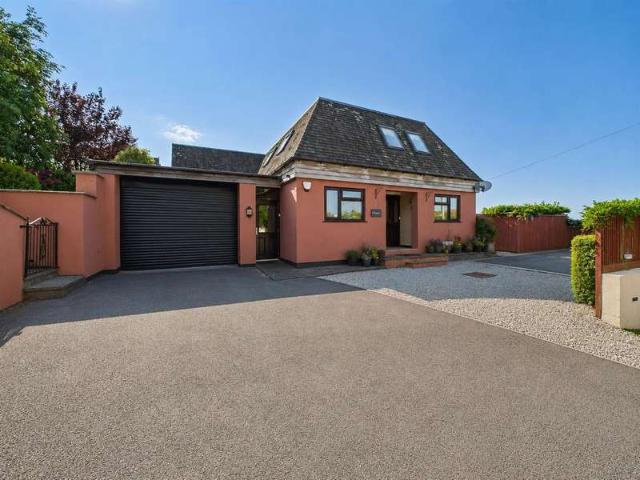4 Bedroom Detached House