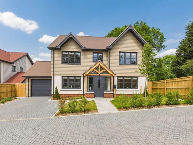 4 Bedroom Detached House