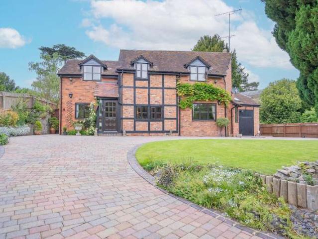 4 Bedroom Detached House