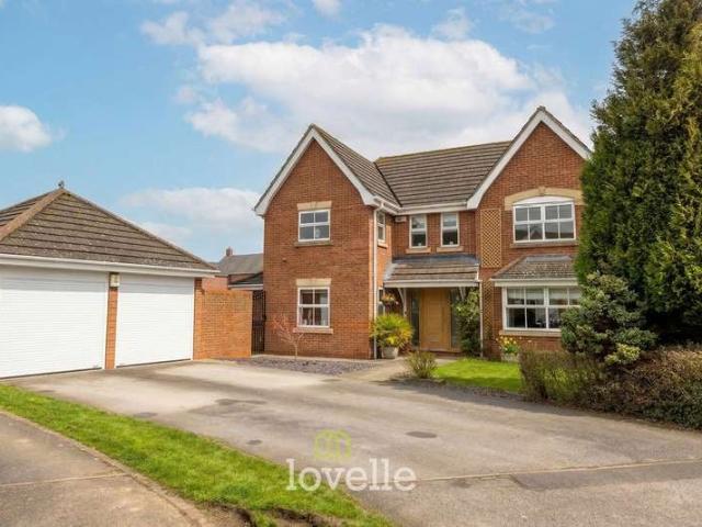 4 Bedroom Detached House