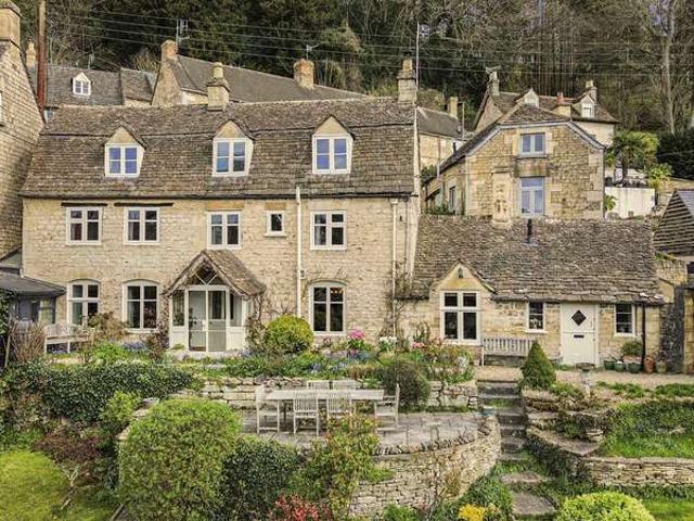 4 Bedroom Detached House
