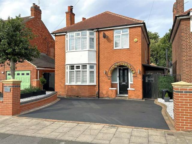 4 Bedroom Detached House