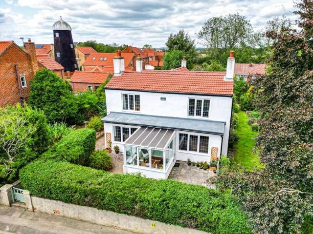 4 Bedroom Detached House