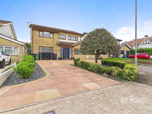 4 Bedroom Detached House
