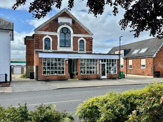 4 Bedroom Detached House