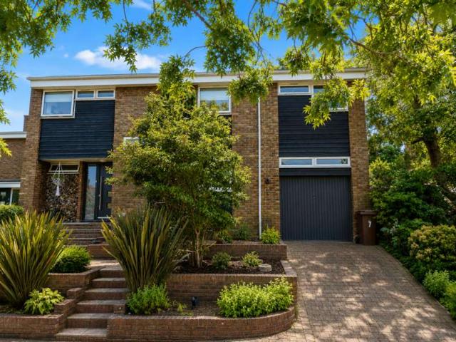 4 Bedroom Detached House