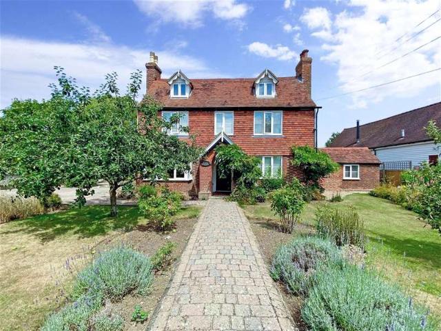 4 Bedroom Detached House